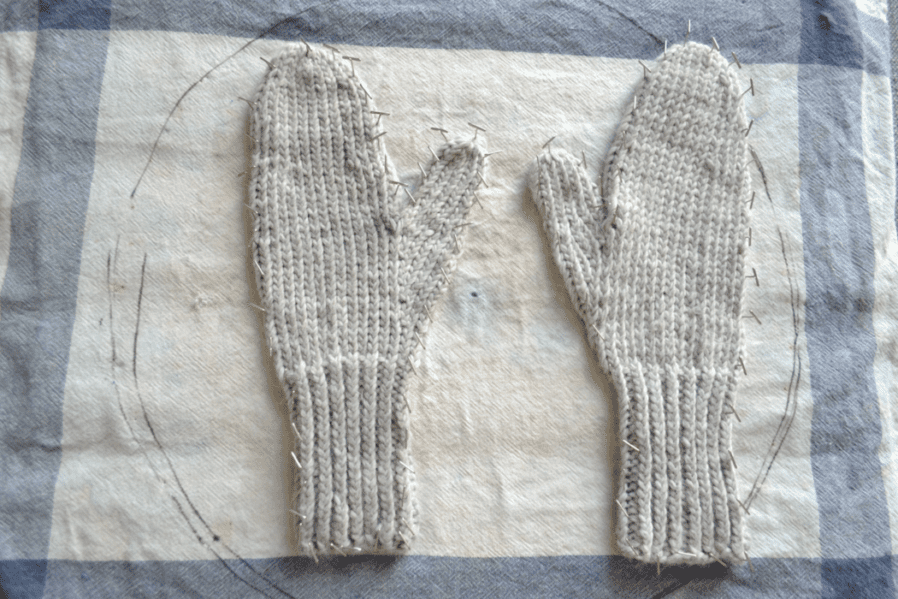 How to Knit Mittens in the Round Free Pattern | Knitting with Chopsticks