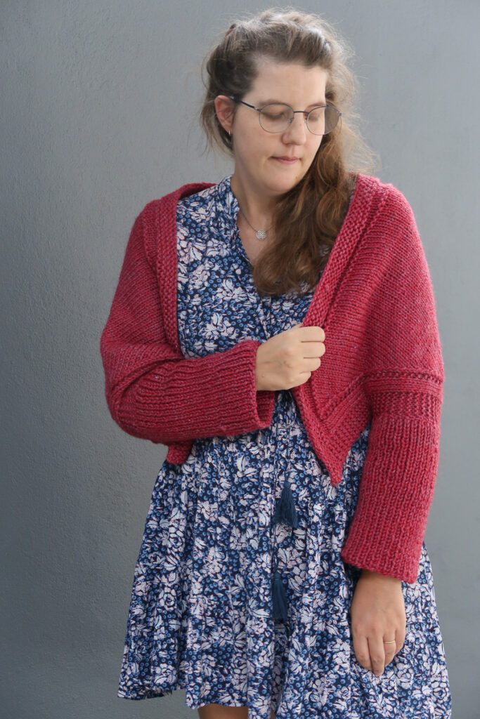 Knit Shrug Free Pattern | Swallow Shrug | Knitting with Chopsticks