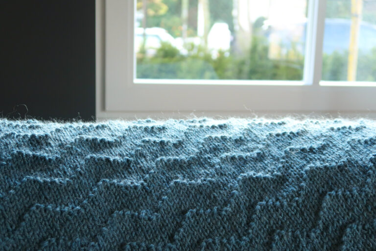 Knit Blanket Pattern FREE - Wave Blanket Knitting Pattern