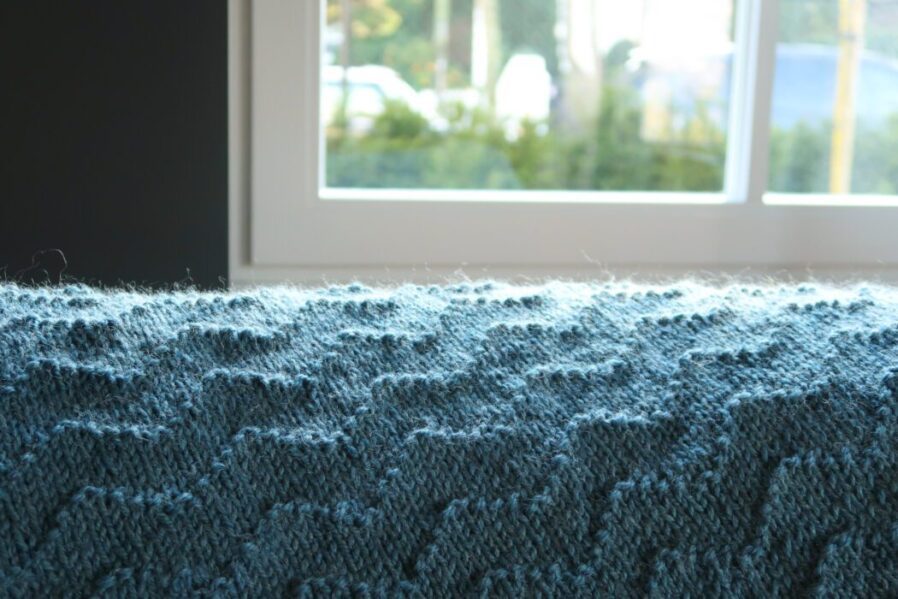 Knit Blanket Pattern FREE - Wave Blanket Knitting Pattern