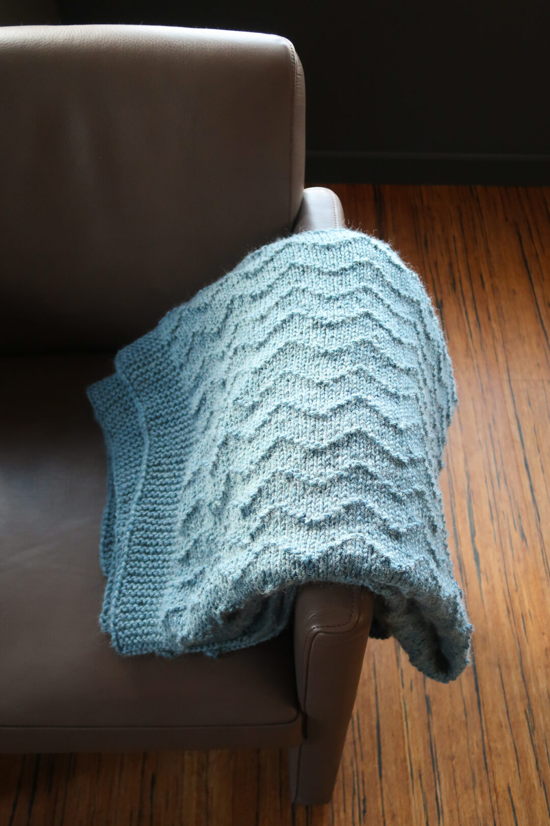 Knit Blanket Pattern FREE - Wave Blanket Knitting Pattern