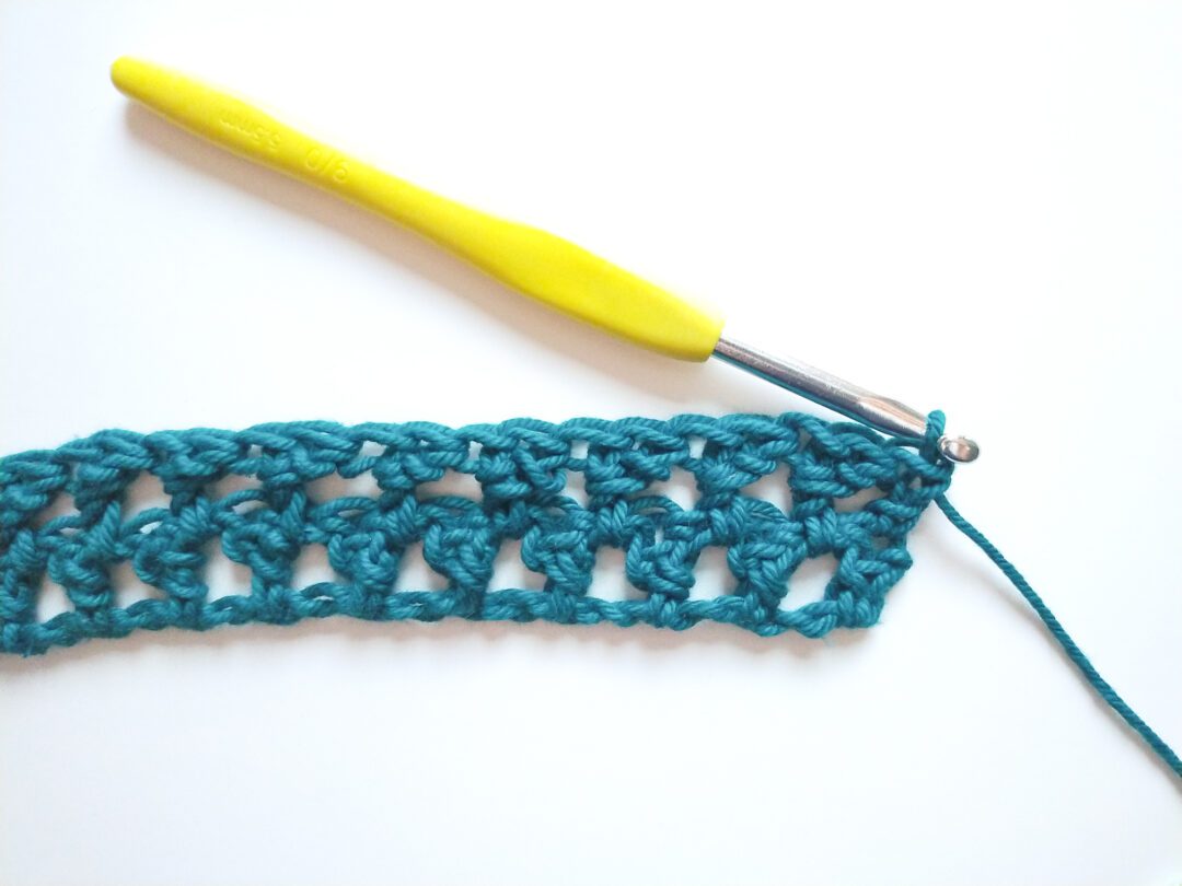 Mini Triangles Crochet Stitch Tutorial | Knitting with Chopsticks