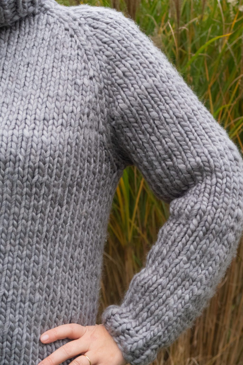 Chunky Sweater Knitting Pattern FREE raglan sweate pattern