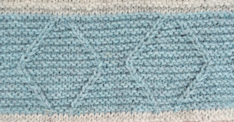 XOXO Free Knitting Pattern | Knitting with Chopsticks