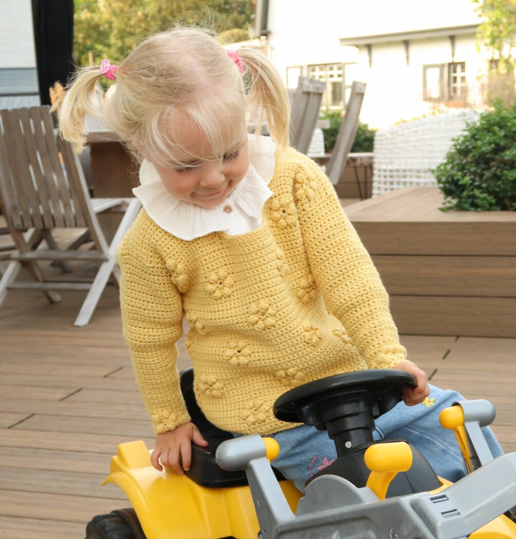 Pops of Petal Childs Crochet Jumper Pattern | Knitting with Chopsticks