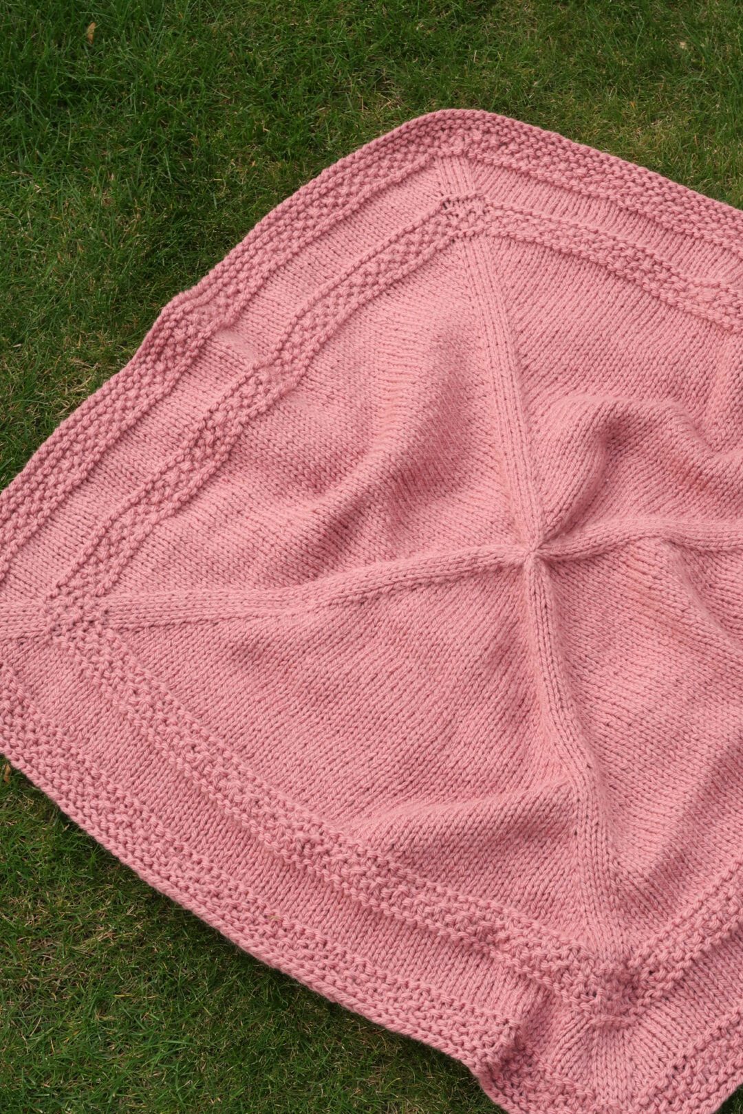 Chunky Blanket Knitting Pattern - Love Line Blanket